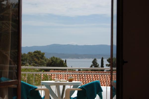 Charming Apartments With Garden - Hvar