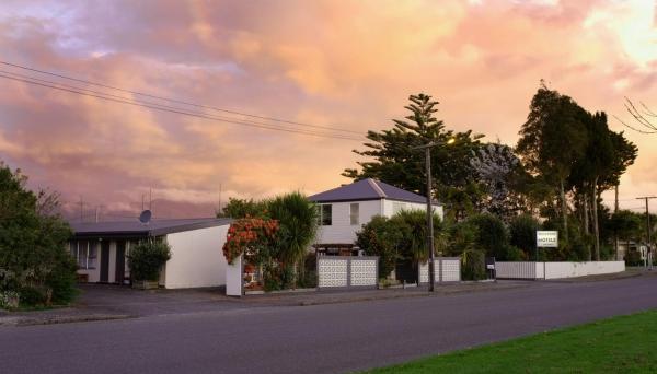 Westport Motels - Westport