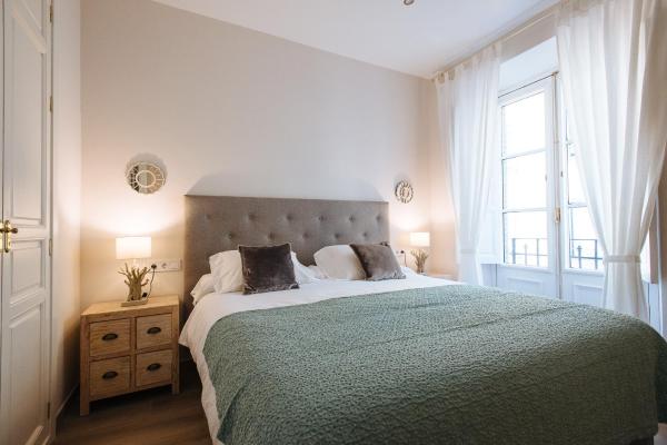 Hostly Aponte Exclusive Apartment-center-fibre-parking Optional-cless - Spain