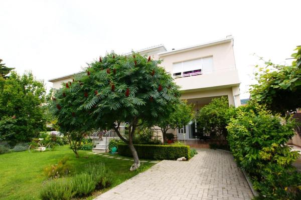 Apartment Radunić - Arbanija