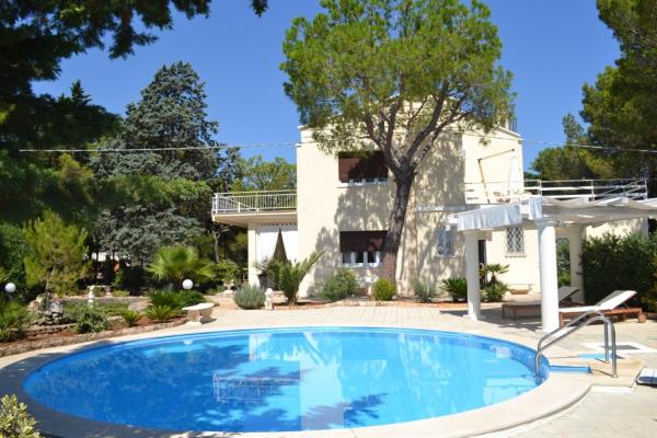 Villa Panoramica Con Piscina - Fasano
