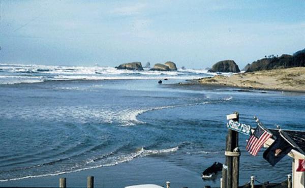 Webb's Scenic Surf - Cannon Beach, OR