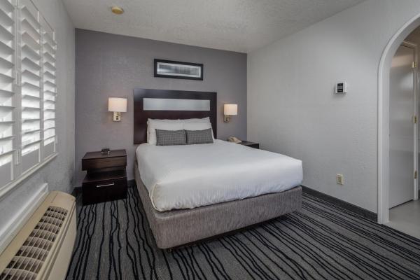 Redwood Creek Inn - San Carlos, CA