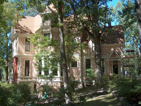 1884 Wildwood Bed And Breakfast Inn - Hot Springs, AR