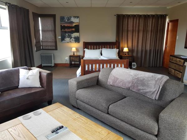 Stay@67 - Apartment 2 - Dullstroom