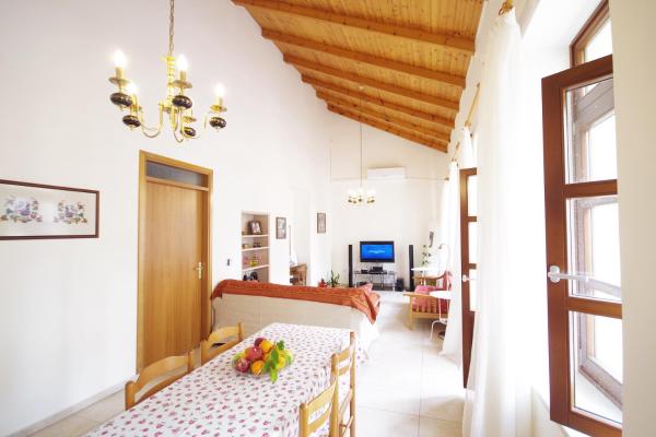 Old Town House - Ретимно