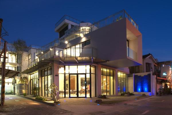 Tongzhan Design Inns - 台南市