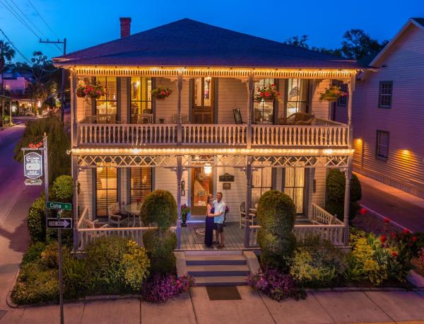 Carriage Way Inn Bed & Breakfast Adults Only - 21 Years Old And Up - St. Augustine, FL