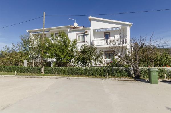 Apartments Verica - Sukošan