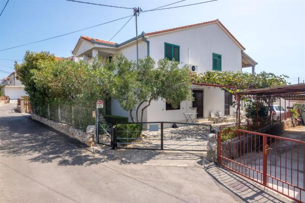 Apartment And Rooms Ruza - Trogir