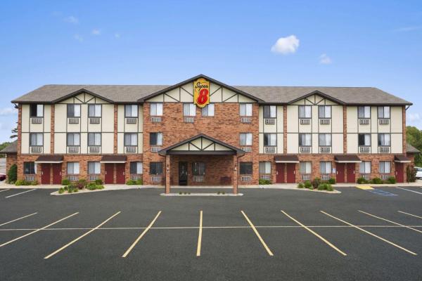 Super 8 By Wyndham Cuba - Cuba, MO