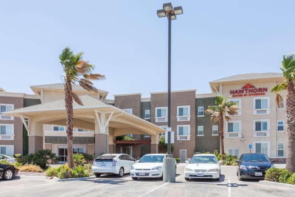 Hawthorn Suites - Hesperia, CA