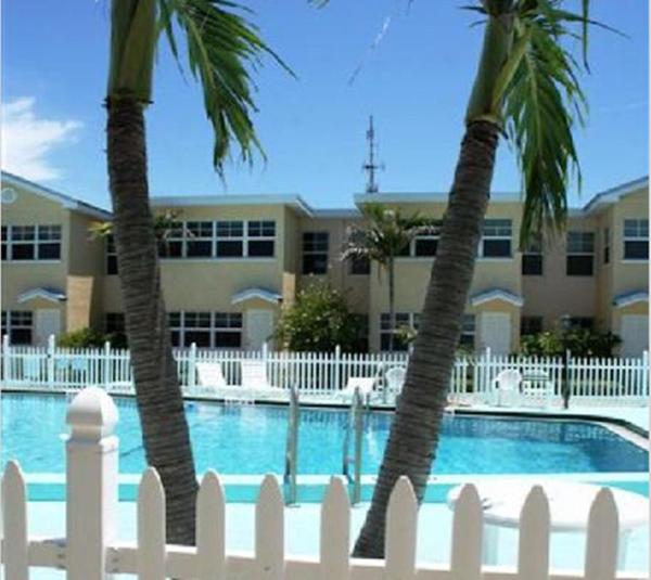 Barefoot Beach Resort - St. Pete Beach, FL
