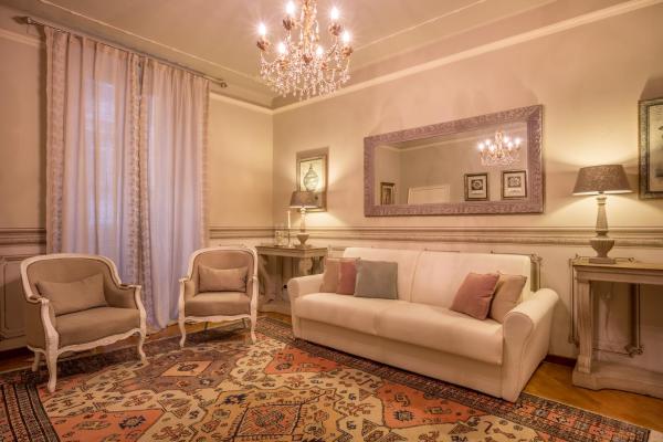Domus Verona - Incantevole Residenza Difronte A Casa Giulietta - Lake Garda