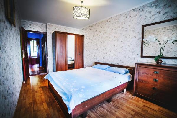 2-bedroom On Mykolaychuka Street - Винница
