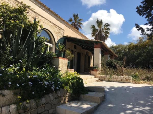 Casale Vignazze - Villa In Campagna Ideale Per 8-10 Persone A 500 M Dalla Spiaggia Di Punta Secca - Santa Croce Camerina