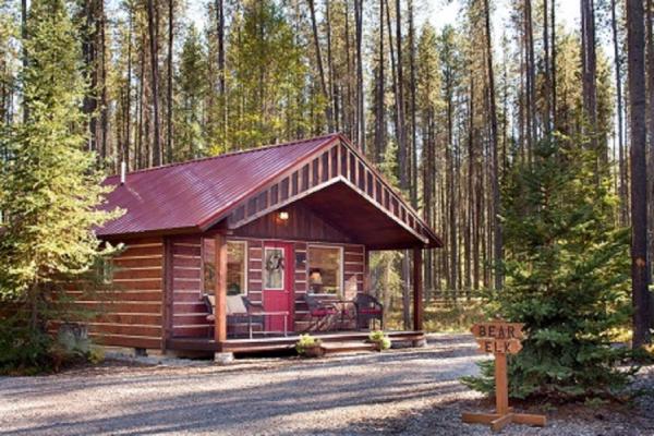 Reclusive Moose Cabins - Montana