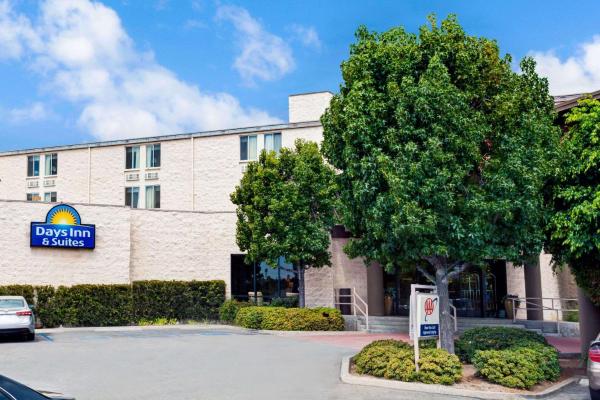 Days Inn & Suites By Wyndham Fullerton - Brea, CA