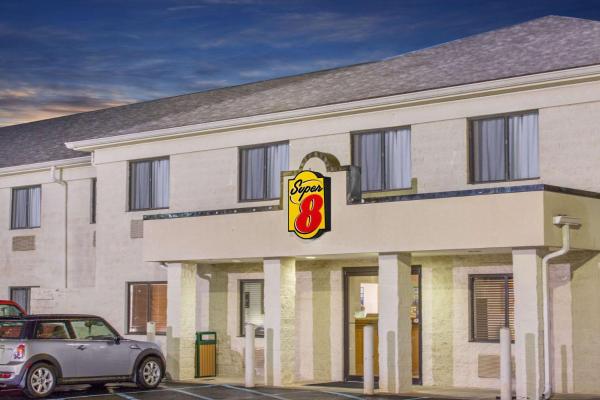 Super 8 By Wyndham Bedford