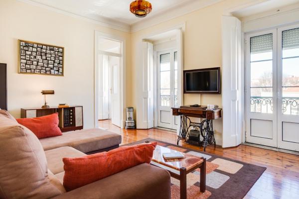 Joivy Cosy 3br Apt W/workspace In Principe Real, Nearby Science Museum - Alentejo