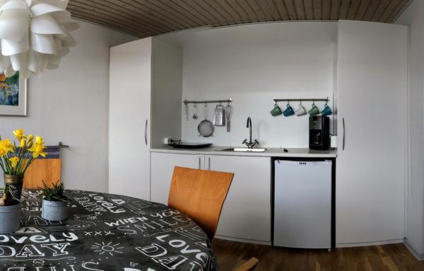2 Rooms, Private Kitchen, Bathroom, And Garden. - Danemark