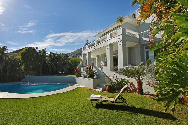 Msangasanga Villa - Camps Bay