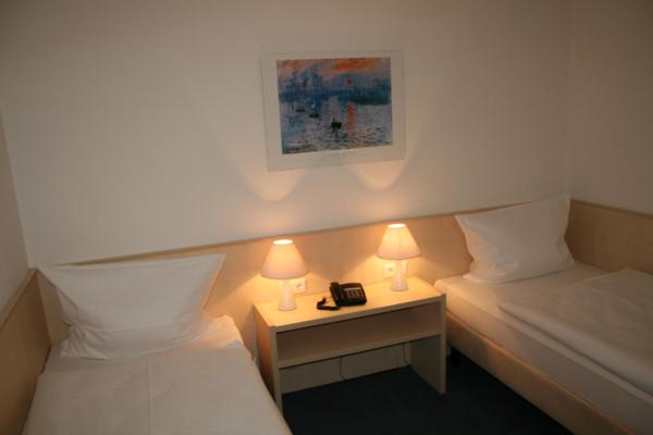 Hotel Am Bad - Esslingen