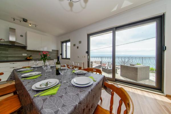 New Modern Fully Equipped Apartment For Big Groups - Podstrana