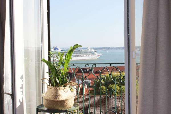 Casa Da Varanda Simpática - Lisbon