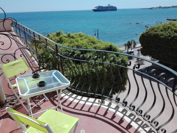 Plaza Apartment - Giardini-Naxos