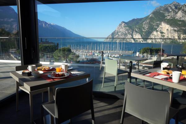 Hotel Riviera - Limone Sul Garda