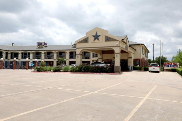 Ranger Inn & Suites - Arlington, TX