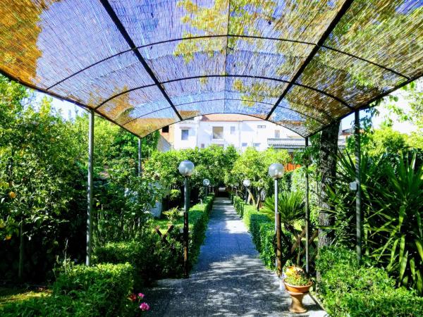 Residenza Caserta Sud - Appartamento Con Giardino - Aversa
