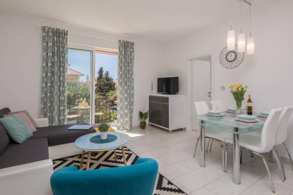 Modern Apt With A Balcony Viewing The City Center - Split