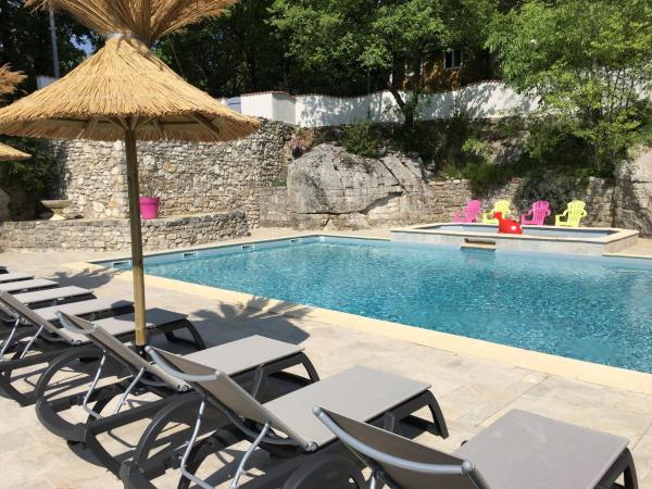 Camping Chalets Les Chênes Verts - Ardèche