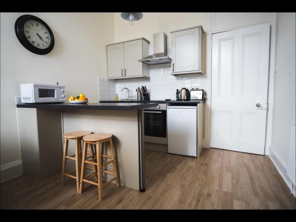Cedar Apartment - Loch Lomond