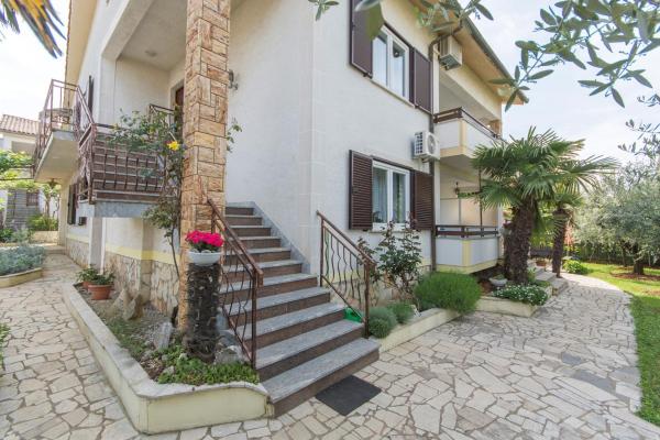 Apartments Emili - Croatia