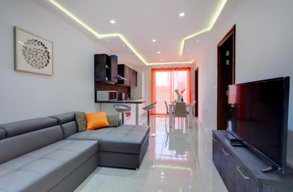 La Rive Apartment - La Valette