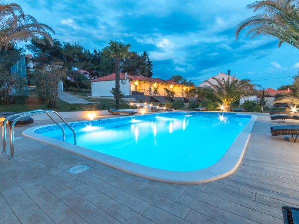 Holiday Home In Bibinje Near Beach - Sukošan