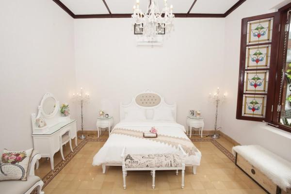 Huis Van Gustafine Floor 1 - Malang