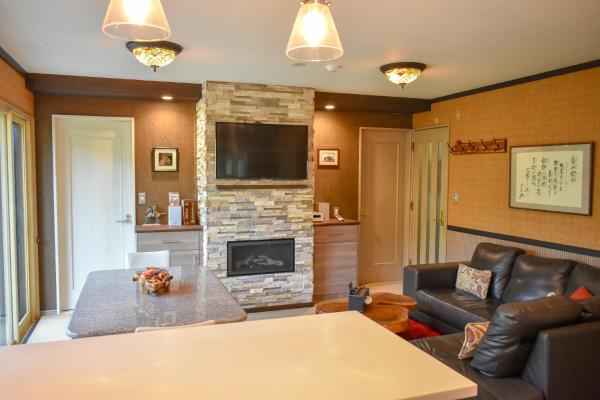 Penke Panke Lodge - Queen Room, Breakfast & Bike - Hakuba