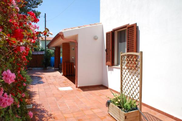 Lucia Holiday House Porto Pino - Sardinia
