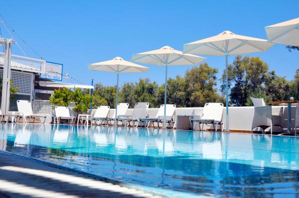 Memories Beach Hotel - Santoríni