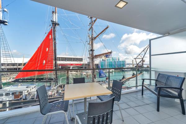 Qv Stays Princes Wharf Waterfront Pad - Auckland