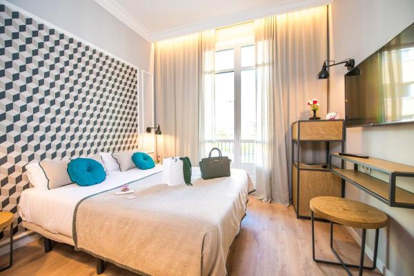 Hotel Mosaic, Double Room With Balcony - Ripollet