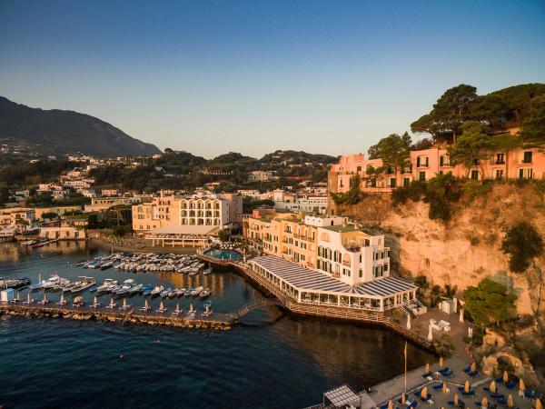 Regina Isabella-resort Spa Restaurant - Procida