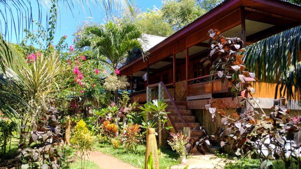 Panorama Backpackers - Manado