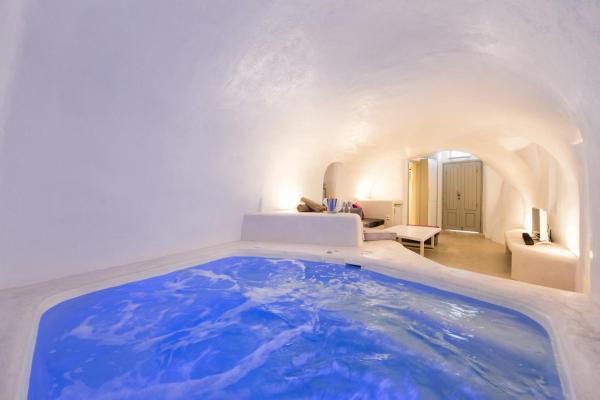 Kampanario Luxury Two-bedroom Villa With Private Jacuzzi - Santorini