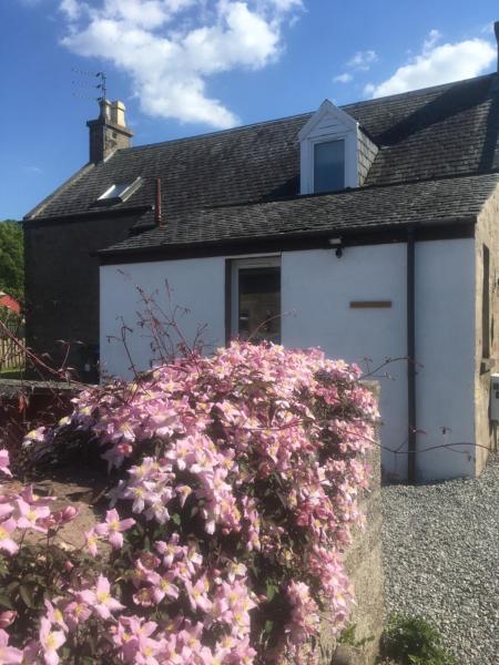 Whisky Cottage - Inverness