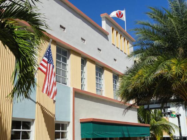 Viscay Hotel - Fisher Island, FL